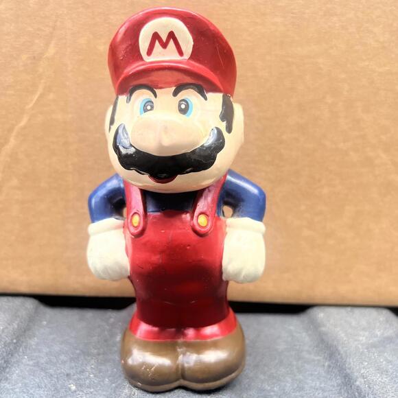 Nintendo | Other | 988 Vintage Nintendo Super Mario Bros Plastic Coin ...